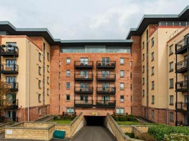 3 Bedroom Flat For Sale In Edinburgh