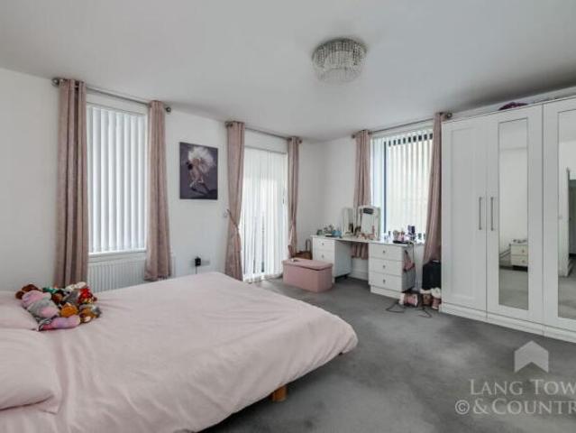 3 bedroom flat for sale in Elliot Street, The Hoe, Plymouth, PL1
