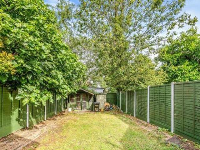 3 Bedroom Flat For Sale In Finchley