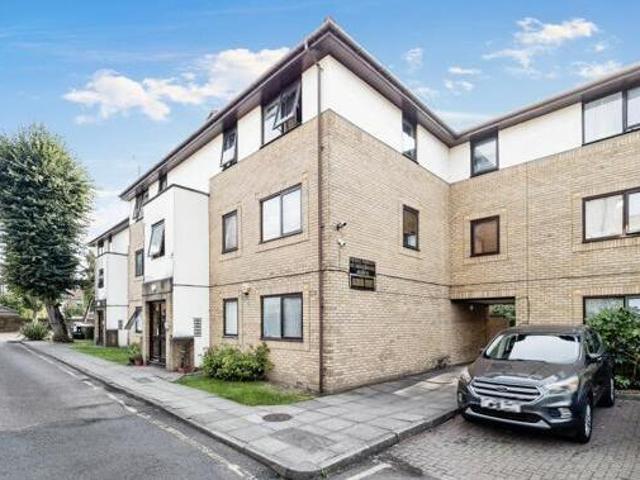 3 Bedroom Flat For Sale In Forest Gate, London