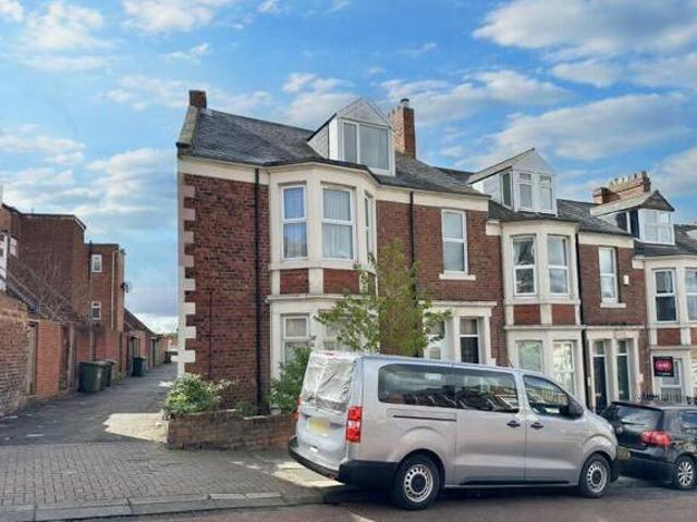 3 Bedroom Flat For Sale In Gateshead, Tyne And Wear