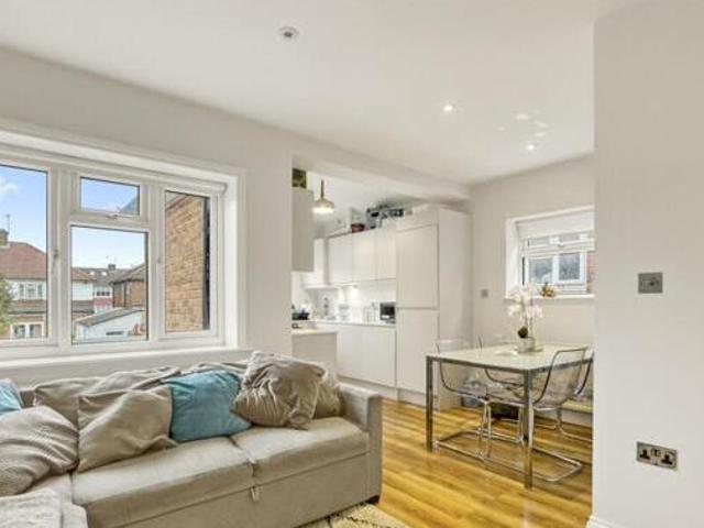 3 Bedroom Flat For Sale In Golders Green Estate