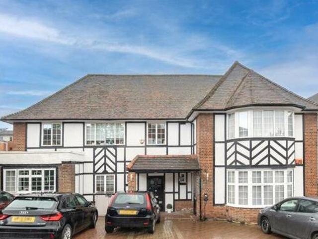 3 Bedroom Flat For Sale In Golders Green