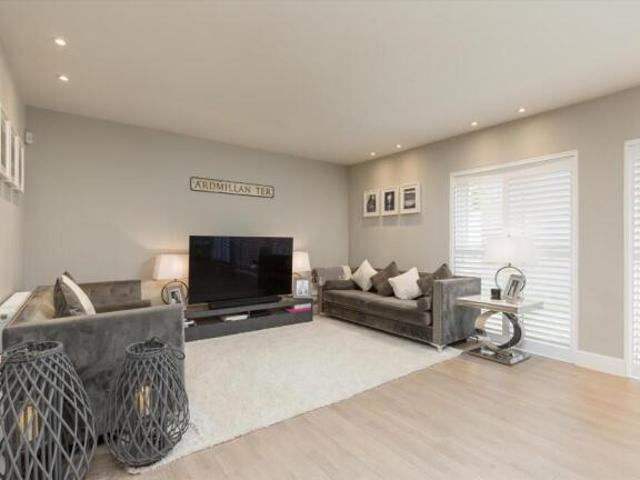3 bedroom flat for sale in Gorgie Road, Edinburgh, EH11