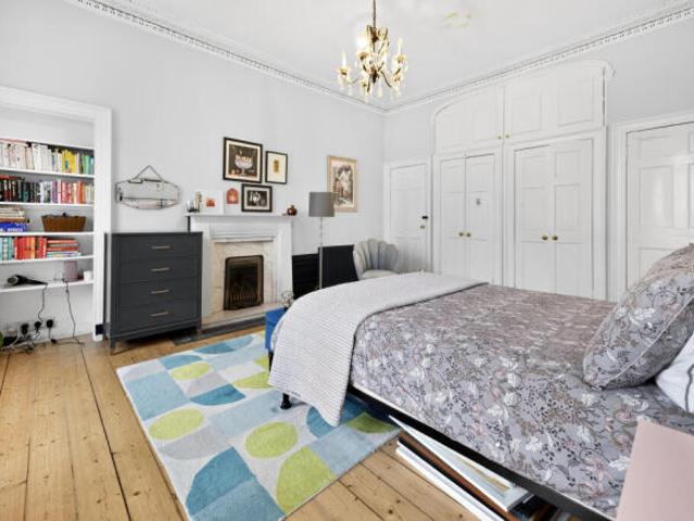 3 bedroom flat for sale in Grove Street, Edinburgh, EH3