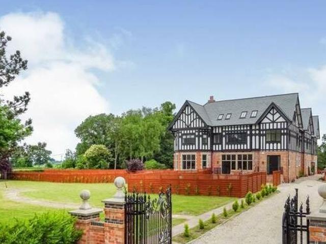 3 bedroom flat for sale in Greysfield Ferma Lane Chester Cheshire CH3