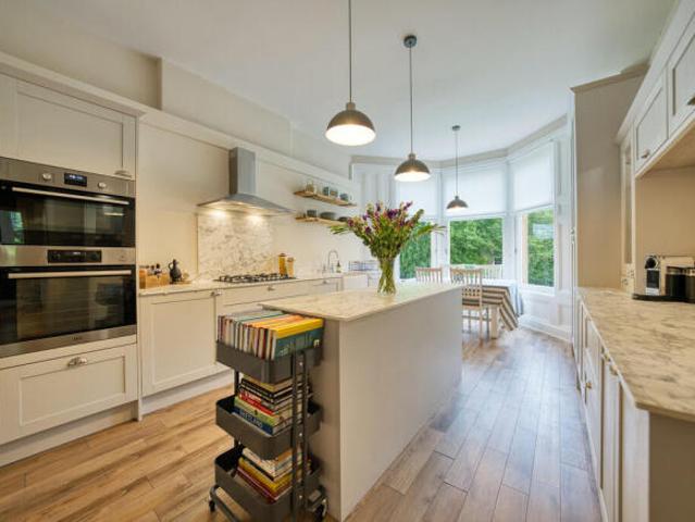 3 bedroom flat for sale in Great Western Road, Kelvinside, G12
