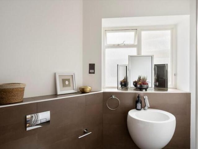 3 bedroom flat for sale in Green Street, London, W1K