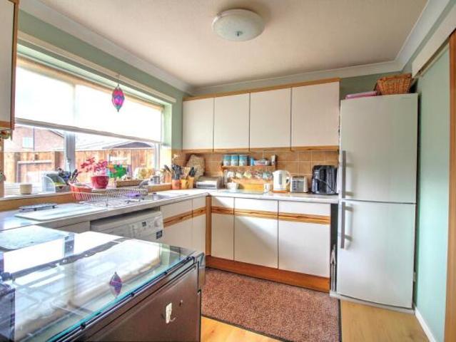 3 bedroom flat for sale in Greenway, Newcastle Upon Tyne, NE5