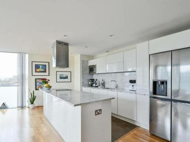3 Bedroom Flat For Sale In Greenwich, London