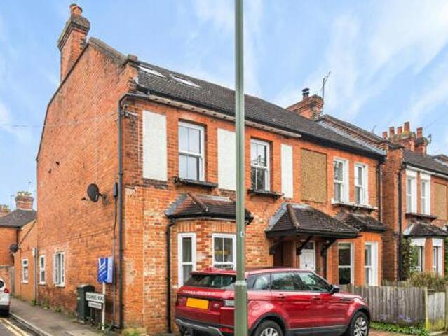 3 Bedroom Flat For Sale In Guildford, Surrey