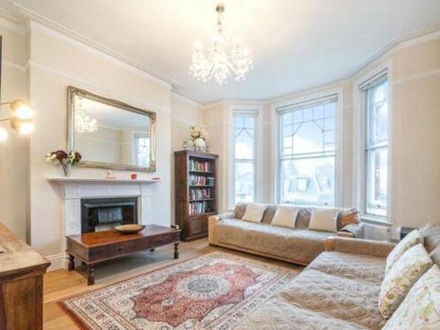 3 Bedroom Flat For Sale In Hampstead Village