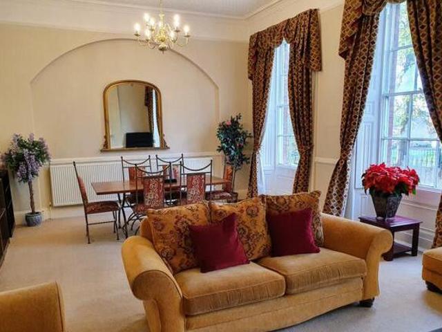 3 Bedroom Flat For Sale In Hanover Square, Leeds