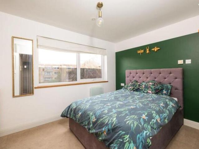 3 bedroom flat for sale in Harford Drive, Frenchay, BS16