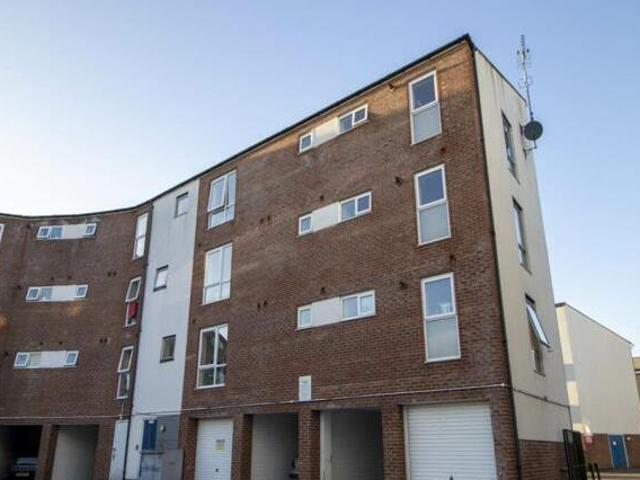 3 Bedroom Flat For Sale In Hatfield