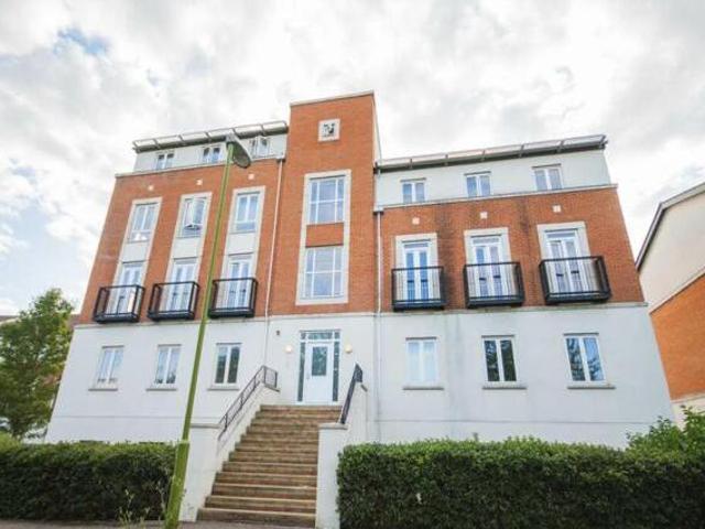3 Bedroom Flat For Sale In Hatfield