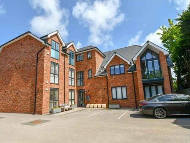 3 Bedroom Flat For Sale In Heswall