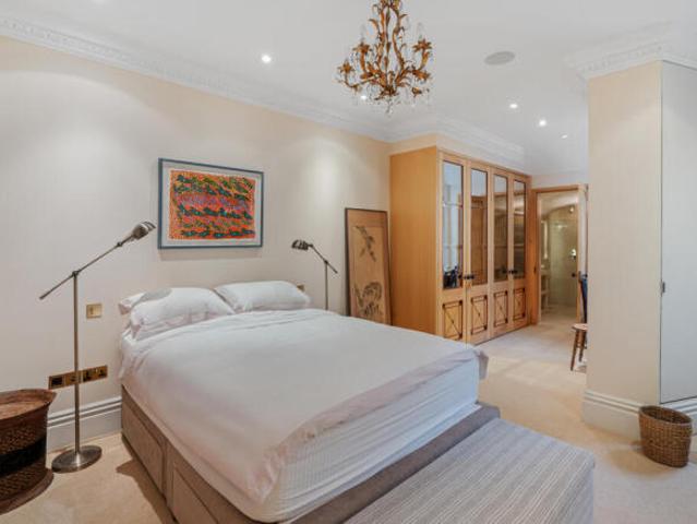 3 bedroom flat for sale in Hyde Park Square, Hyde Park, London, W2