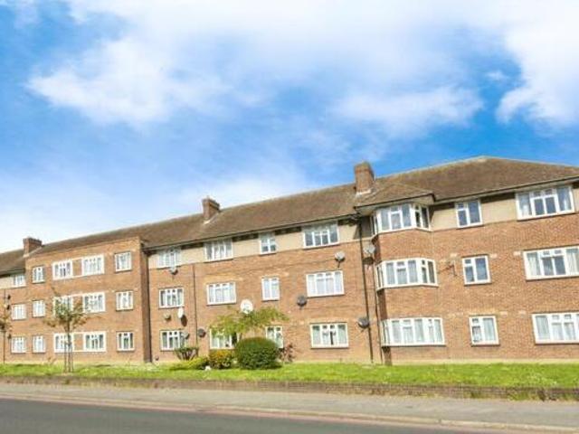3 Bedroom Flat For Sale In Ilford