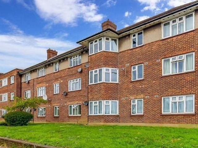 3 Bedroom Flat For Sale In Ilford