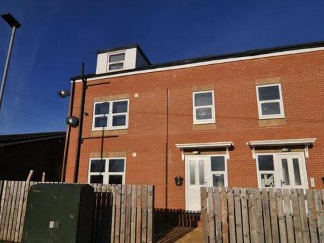 3 Bedroom Flat For Sale In Jump