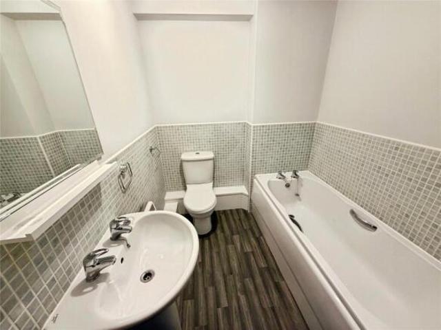 3 bedroom flat for sale in Kentmere Drive, Lakeside, Doncaster, South Yorkshire, DN4
