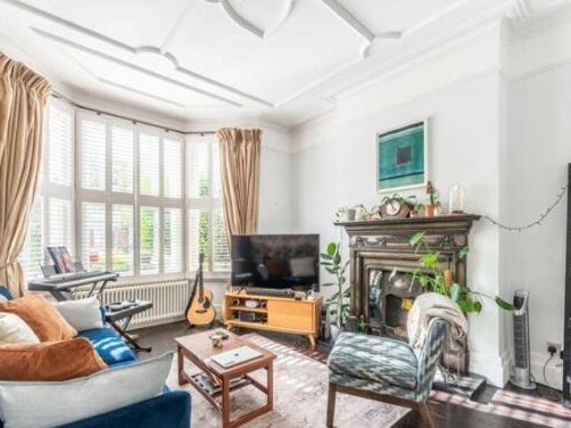 3 Bedroom Flat For Sale In Kensal Rise, London