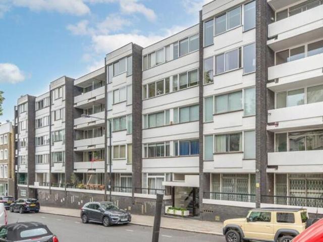 3 bedroom flat for sale in Kensington Park Road, Notting Hill, London, W11