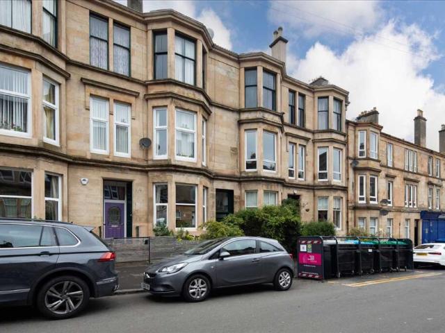 3 bedroom flat for sale in Keir Street, Pollokshields, Glasgow, G41
