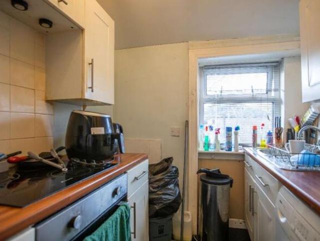3 bedroom flat for sale in Kingsbridge Drive, Glasgow, G44
