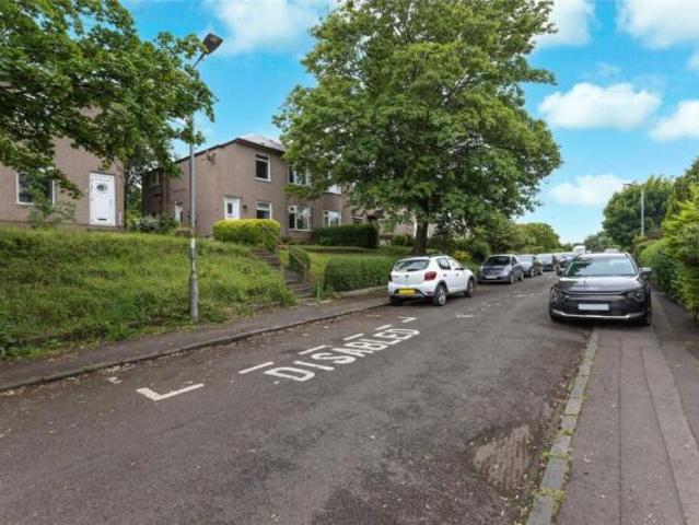 3 bedroom flat for sale in Kingsheath Avenue, Rutherglen, Glasgow, South Lanarkshire, G73
