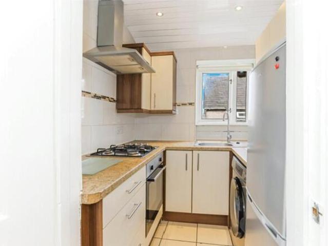 3 bedroom flat for sale in Kilchattan Drive, Glasgow, City, G44