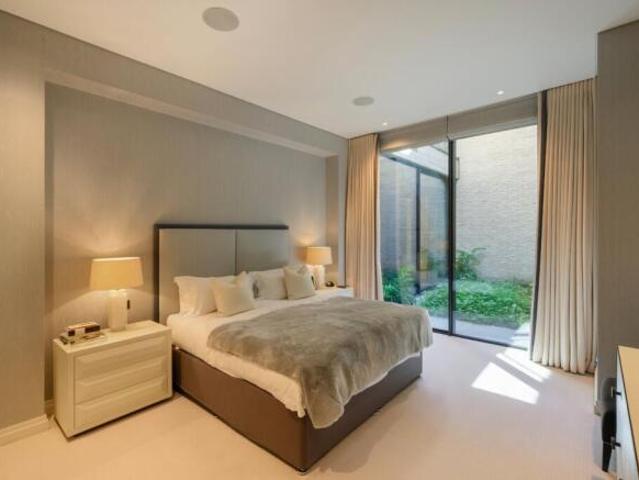 3 bedroom flat for sale in Knights House, 45 47 Cheval Place, Knightsbridge, London, SW7