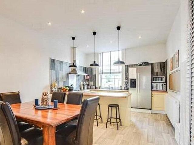 3 Bedroom Flat For Sale In Lancashire
