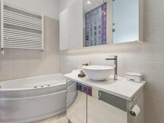 3 bedroom flat for sale in Langham Mansions, Earl's Court Square, SW5