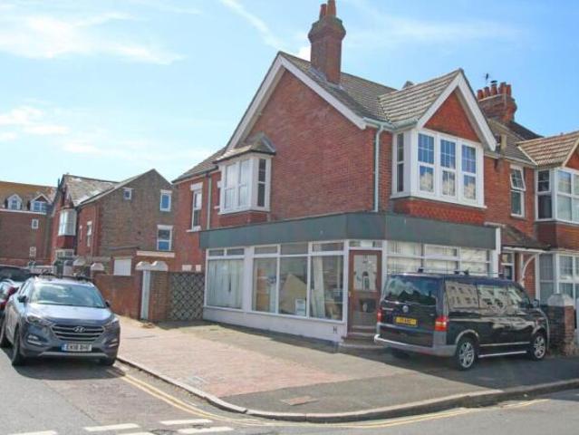 3 bedroom flat for sale in Latimer Road, Eastbourne, BN22 7BY, BN22