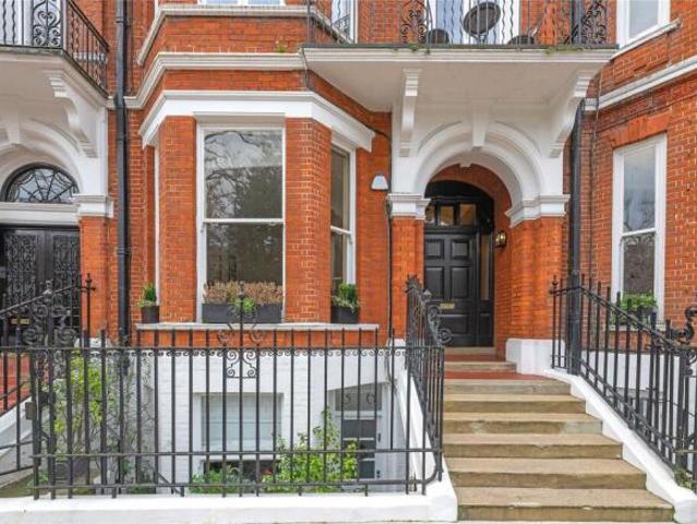 3 bedroom flat for sale in Lennox Gardens, Chelsea, London, SW1X