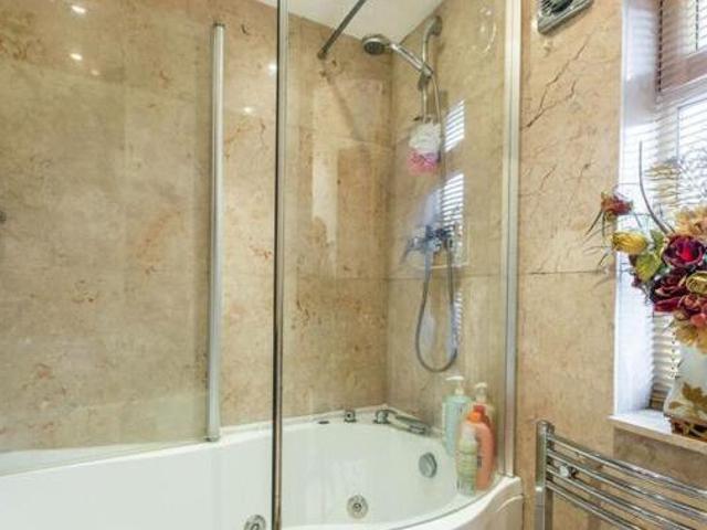 3 Bedroom Flat For Sale In Little Venice, London