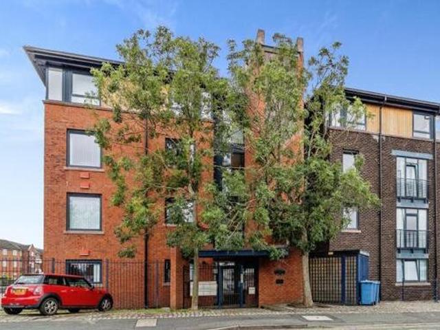 3 Bedroom Flat For Sale In Liverpool, Merseyside
