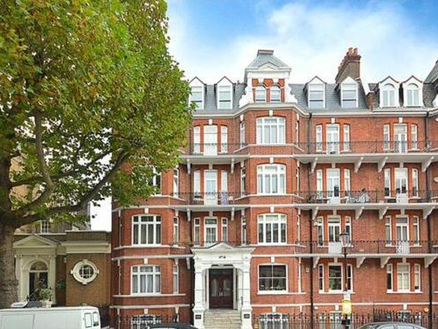3 Bedroom Flat For Sale In London