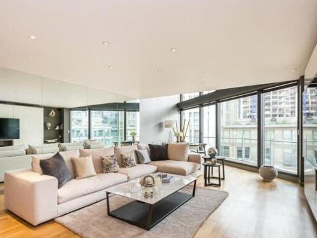3 Bedroom Flat For Sale In London