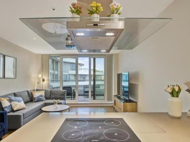 3 Bedroom Flat For Sale In London