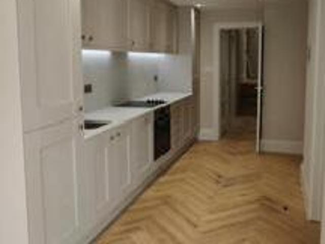 3 Bedroom Flat For Sale In London