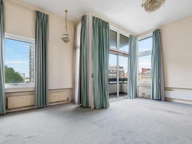 3 Bedroom Flat For Sale In London