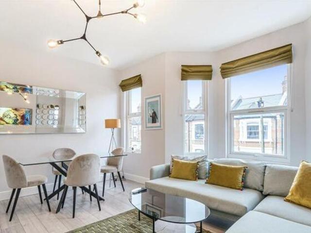 3 Bedroom Flat For Sale In London