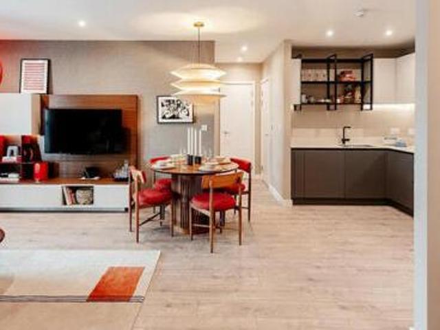 3 Bedroom Flat For Sale In London