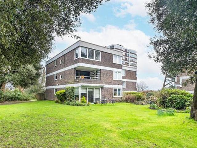 3 Bedroom Flat For Sale In London