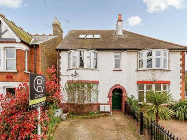 3 Bedroom Flat For Sale In London