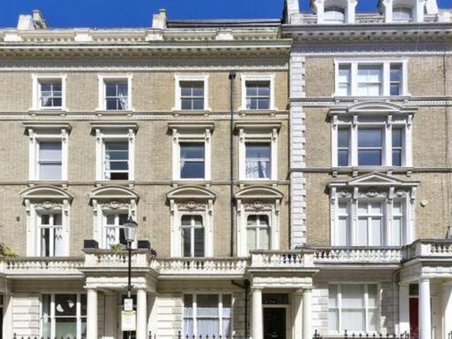 3 Bedroom Flat For Sale In London