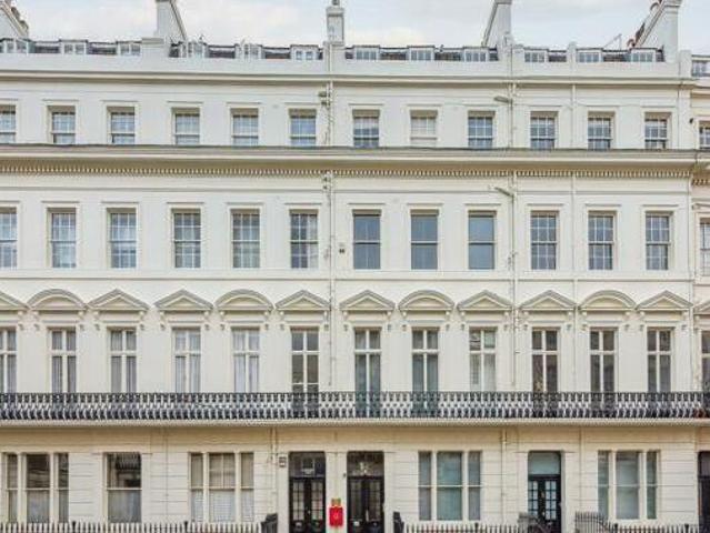 3 Bedroom Flat For Sale In London